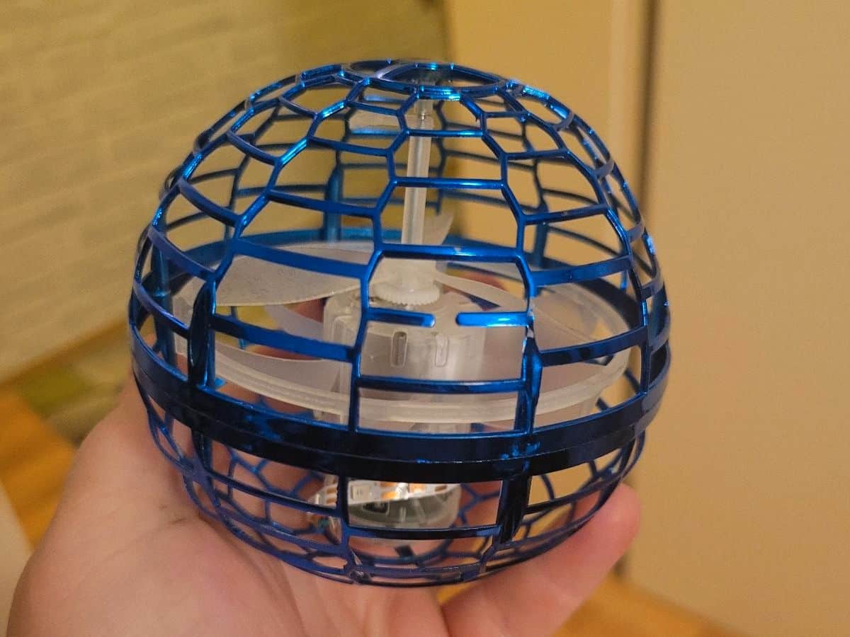 Flying Ball mit LED-Beleuchtung Test und Bewertung - Erfahrungen
